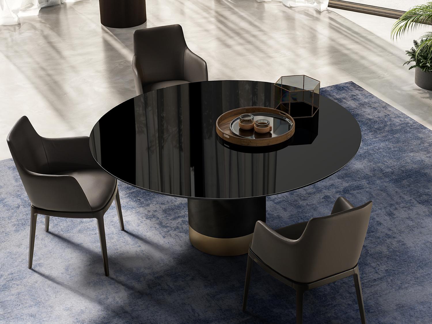 Hidalgo elegant dining table with central base | DIOTTI.COM